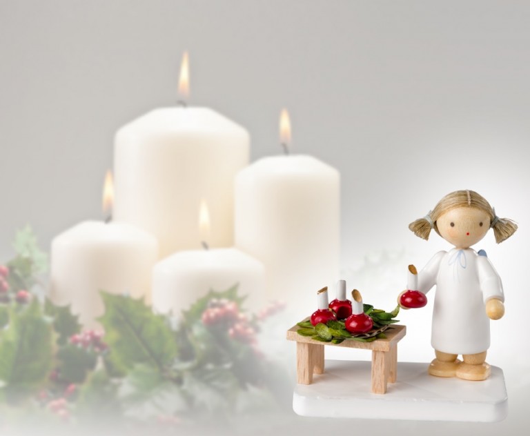 Engel mit Adventskranz | FLADE